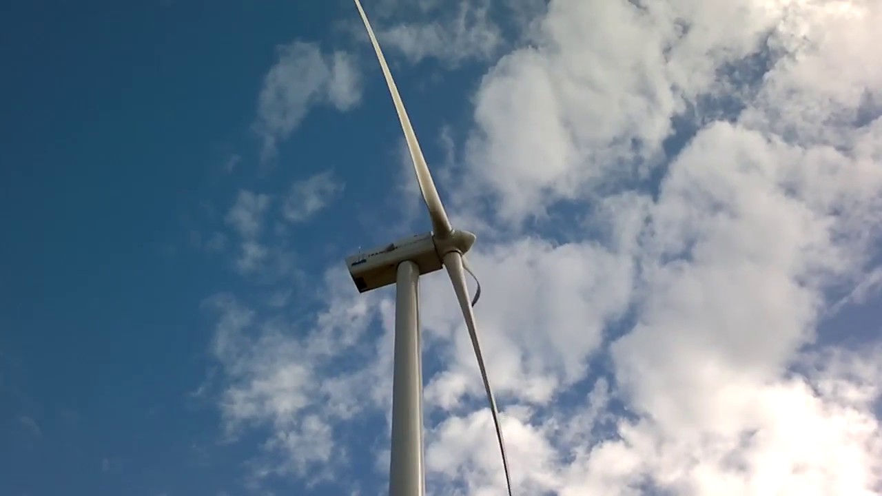 Eolienne - YouTube