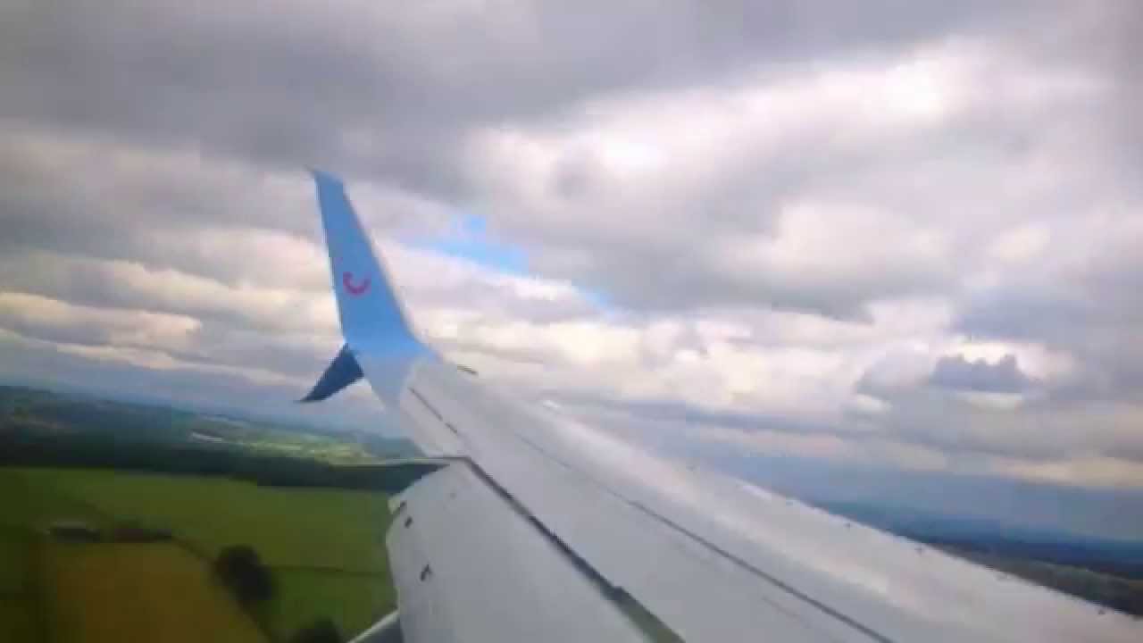 Bumpy plane landing - YouTube