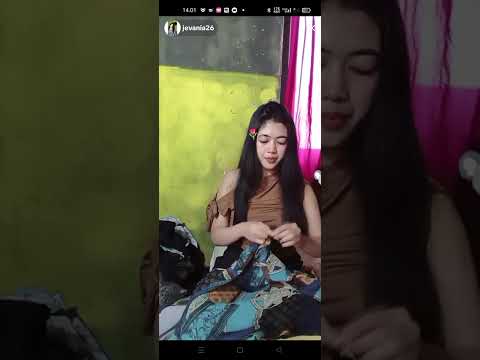 Rok pendek cantik menggoda