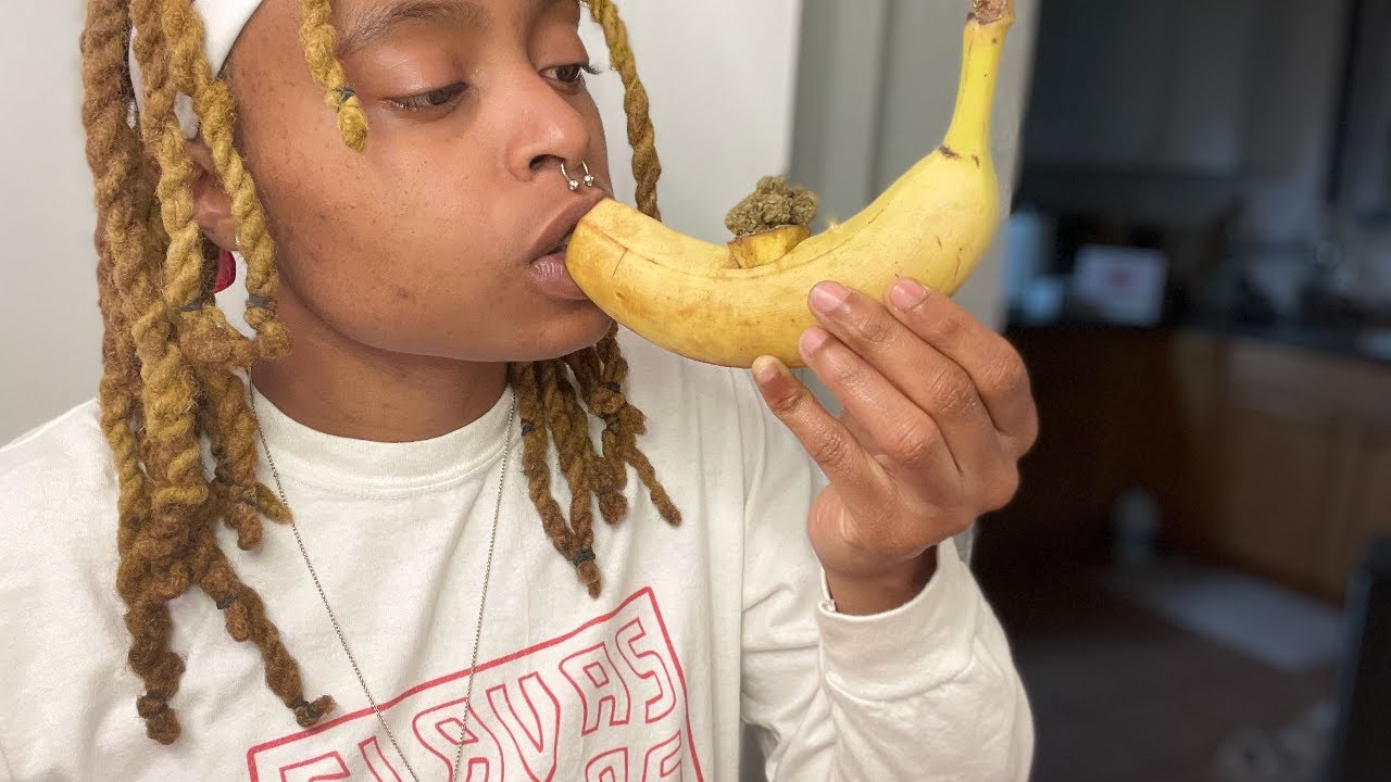 How to Make a Banana Bong - YouTube