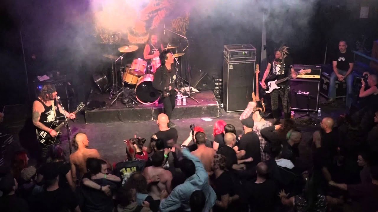 TOTAL CHAOS - Part 1 - Live à Vive Le Punk 2014 - YouTube