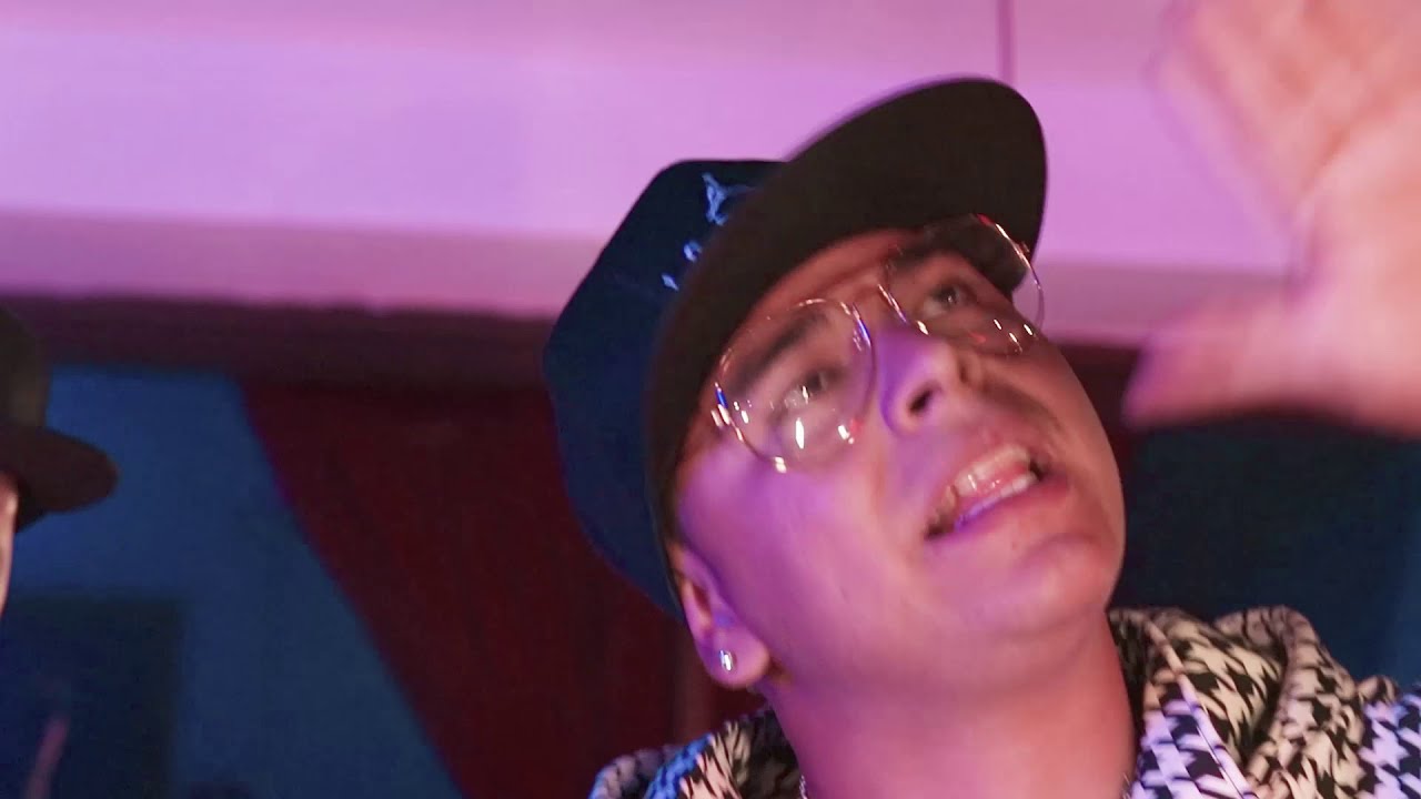 PARRA & MORE - Está Dura ( Vídeo Oficial ) - YouTube