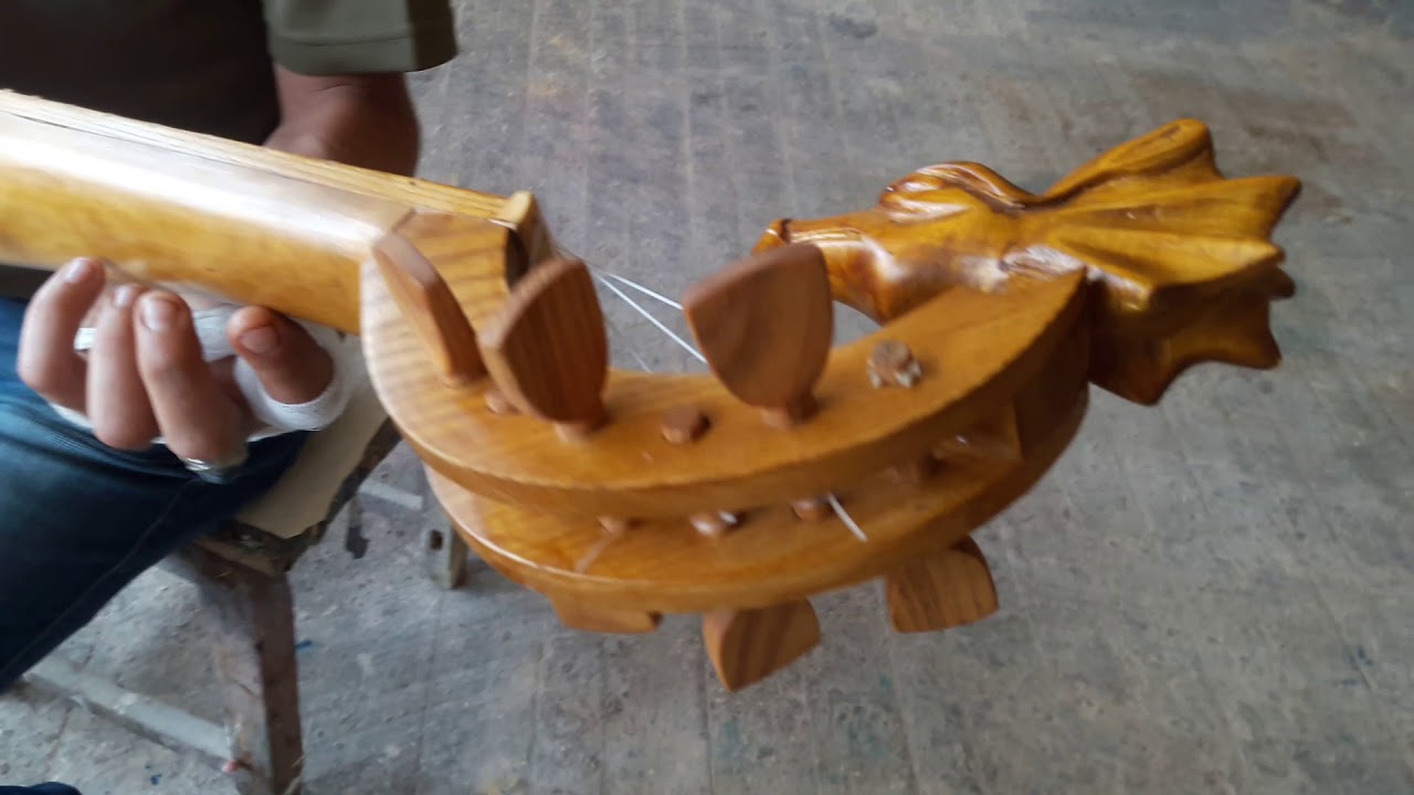 Handmade Gittern - Reconstruction of Medieval Musical Instrument - YouTube