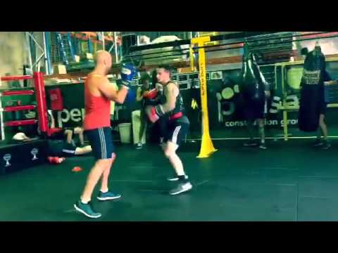 Team Building Boxing Training - YouTube