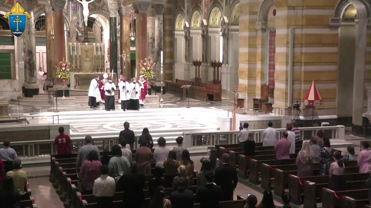 Sunday Mass with Archbishop Carlson - YouTube