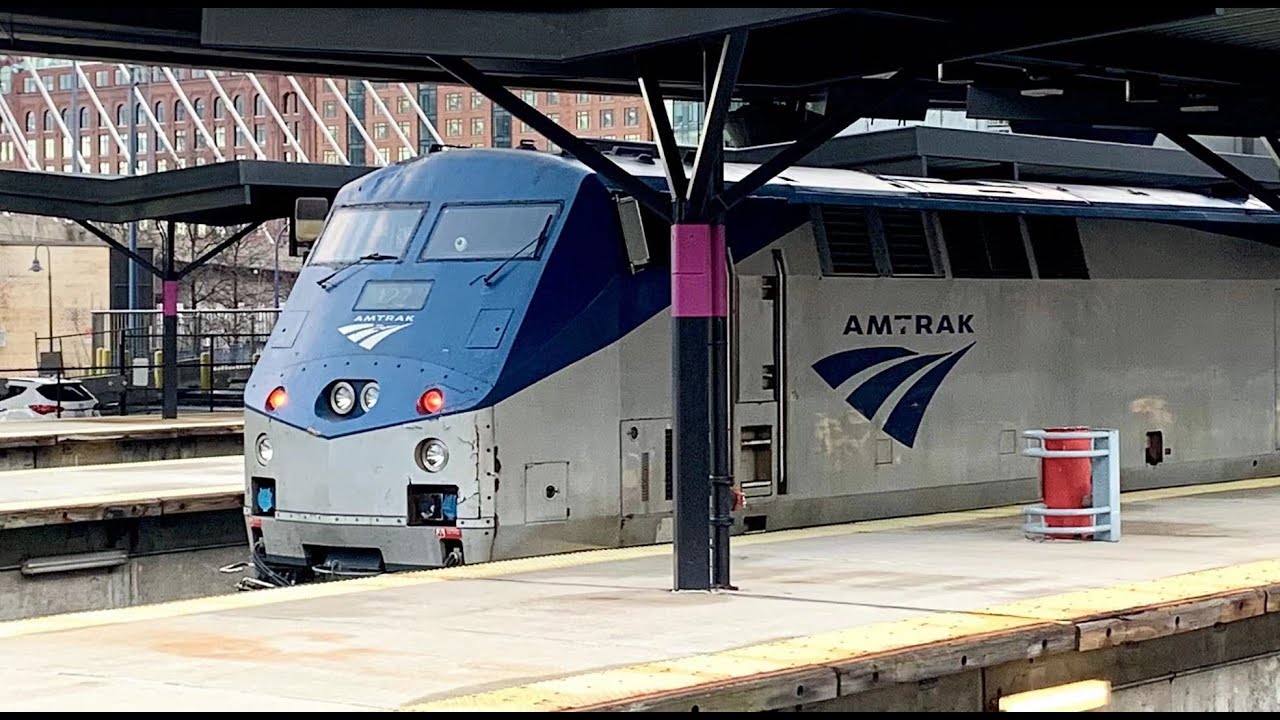 （Rare）【Amtrak】 Downeaster Line from Malden Center to North Station ...