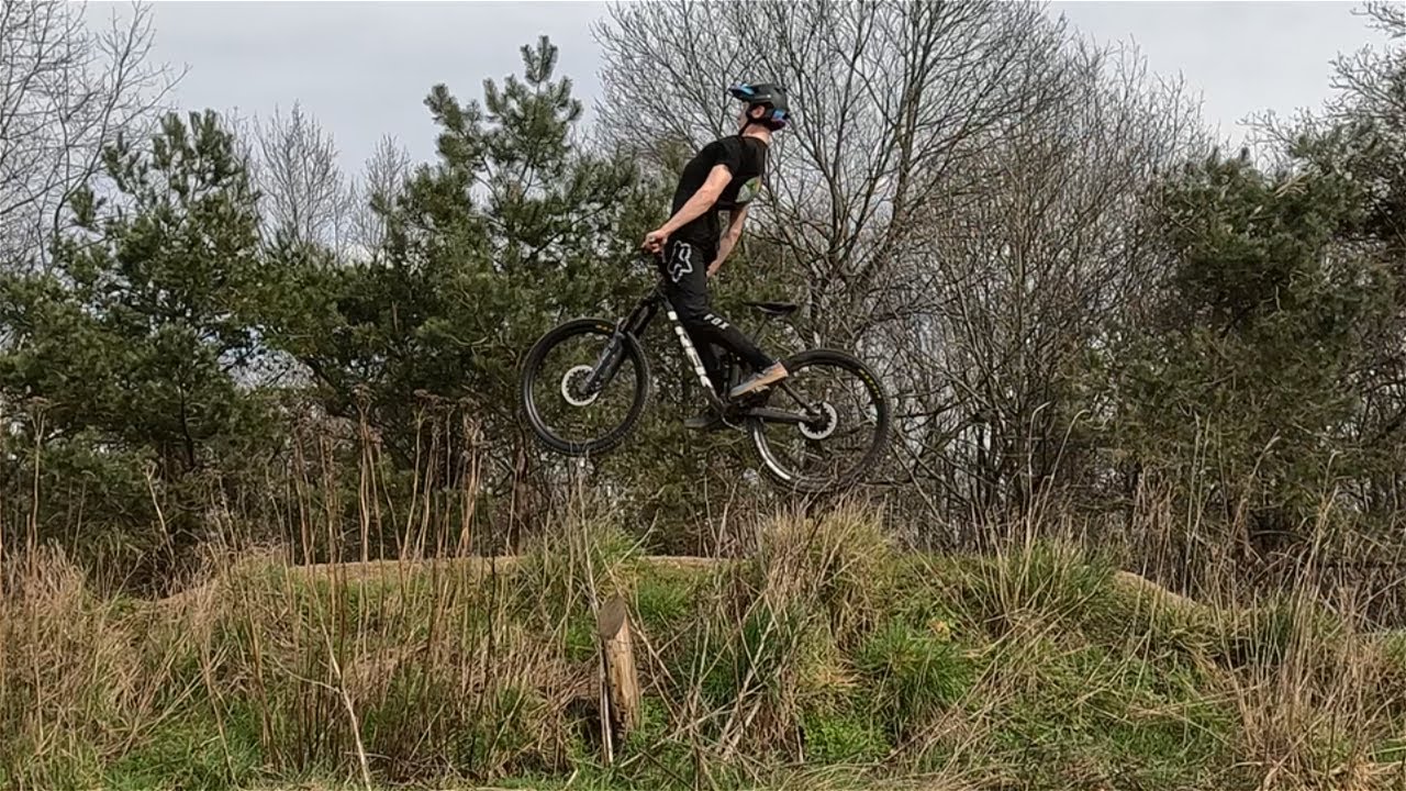 Bikepark Mook is the best - YouTube