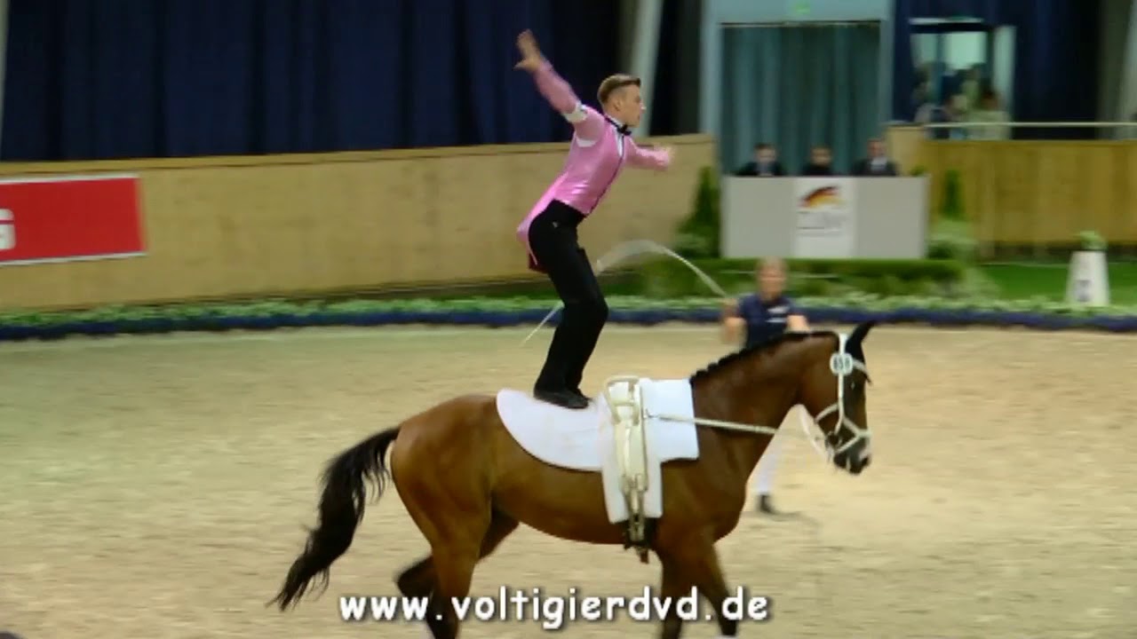 Kevin Jürgens - Herren 10 - DJM Voltigieren Aachen 2017 - YouTube