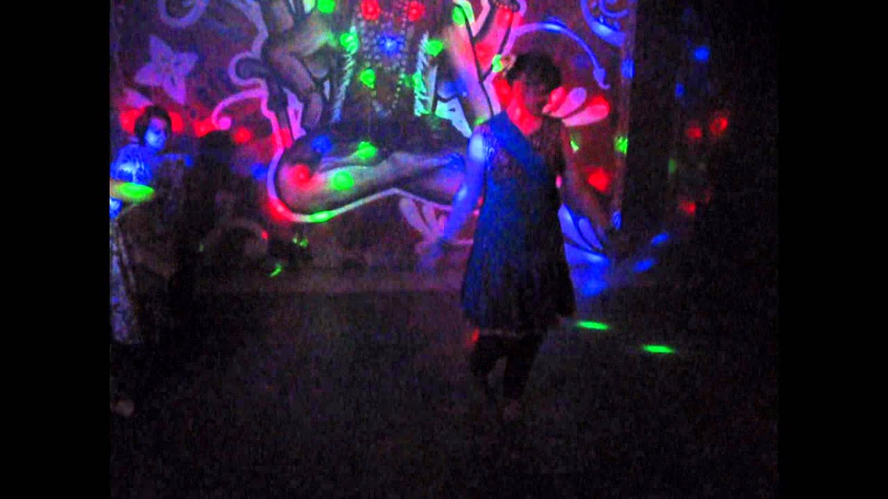 Bollywood Party 2010-Dance Show "Say Shava Shava" - YouTube