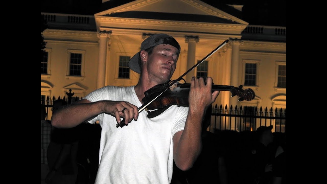 Electric violin at the White House -- Day 11 of anti-Trump protests ...