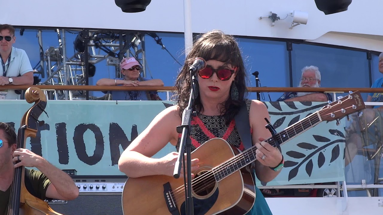 Red Molly - Do i ever cross your mind - CAYAMO Music Cruise 2019 - YouTube