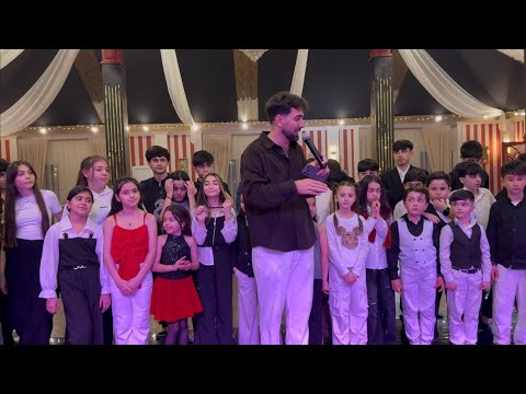     Belə ad günü olmur! Tələbələrim məni şoka sald