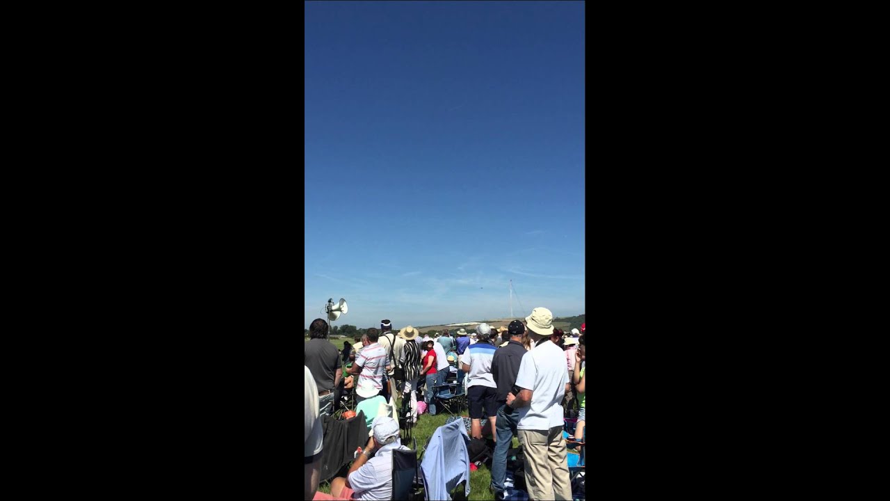 Shoreham Airshow 2015 Hawker Hunter Crash - YouTube