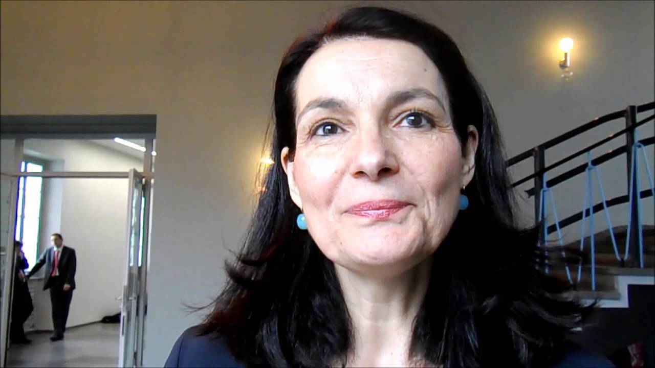 Fine del mandato nel Governo ticinese, Laura Sadis saluta - YouTube