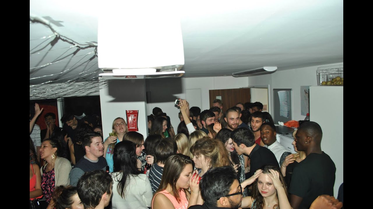 When London students party - YouTube