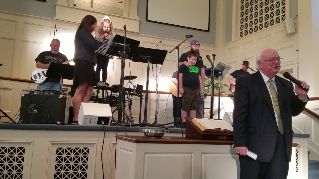 5 Fifth Sunday Singing at First Baptist Church - YouTube