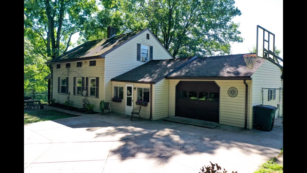 Home & 3-Acre Lake on 20+ Acres - YouTube