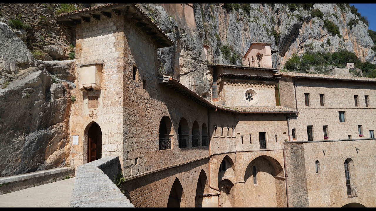 Il Monastero benedettino del Sacro Speco - Subiaco (Roma) - YouTube