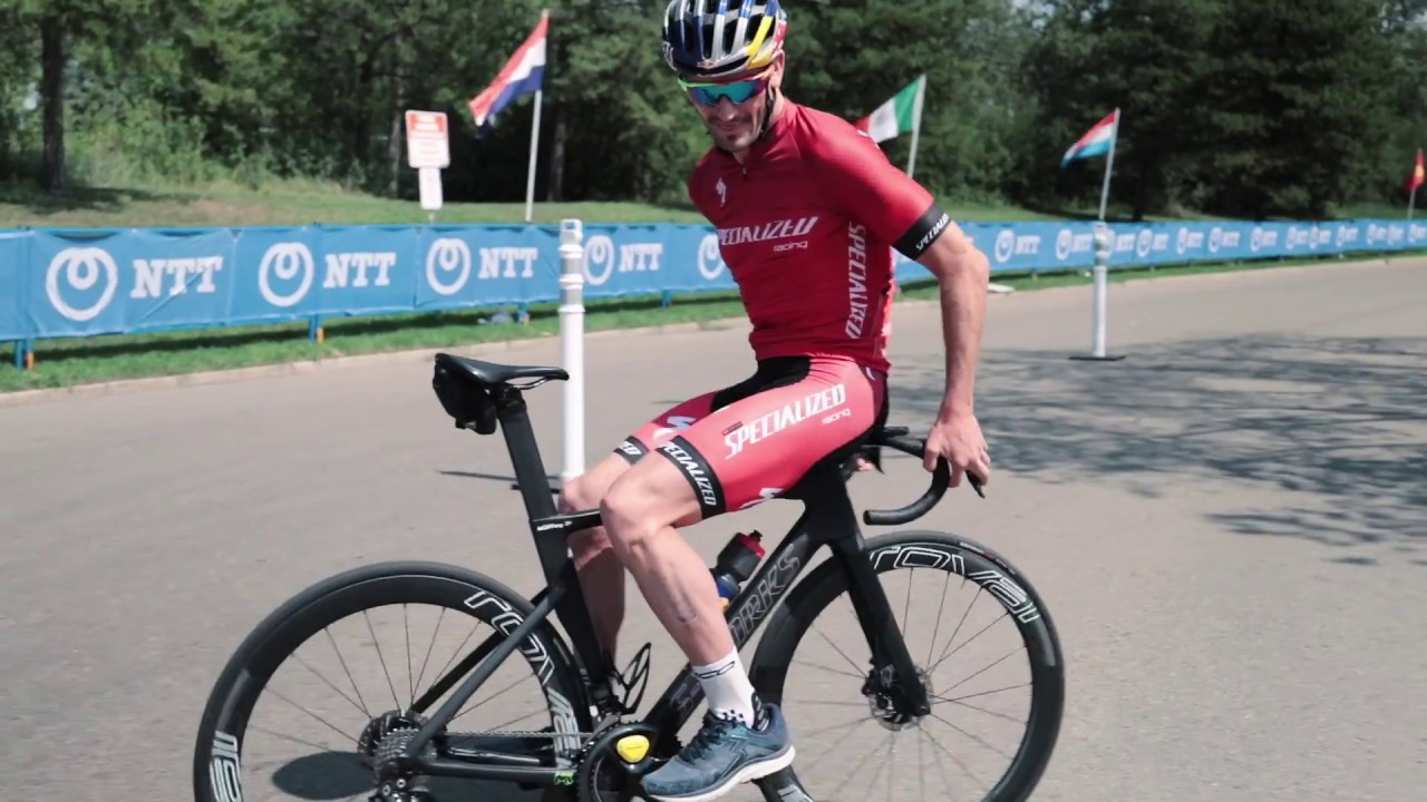 Showcasing bike skills with Richard Murray, Ryan Sissons and Jonas ...