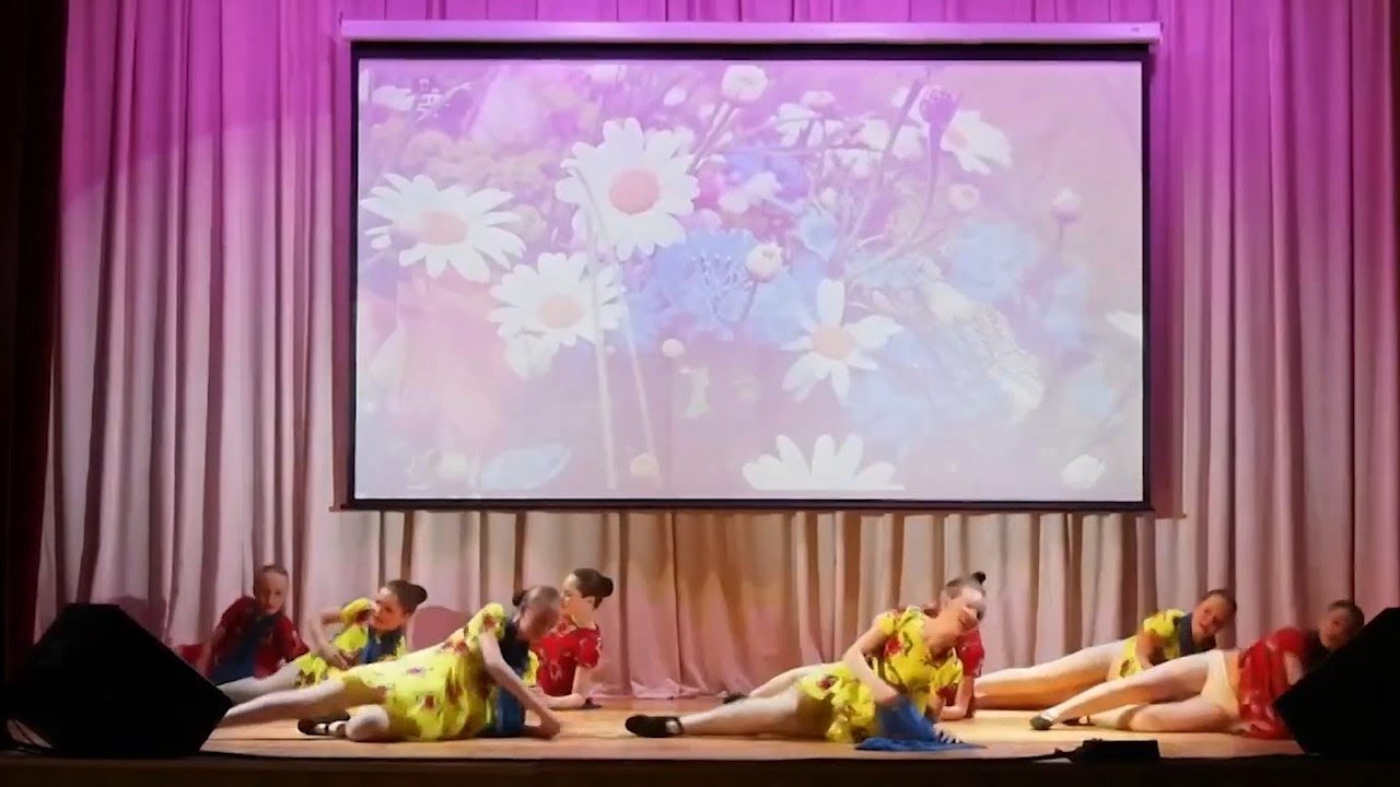 Dance of wildflowers/Танец полевые цветы - YouTube