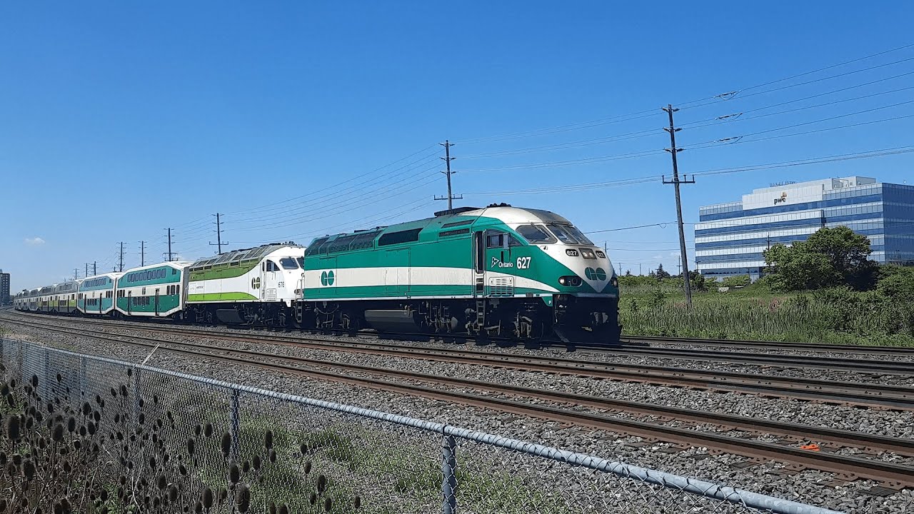 OLD CAB CAR 256! DOUBLEHEADER! GO Train 627 & 676 with 256 at Cornwall ...