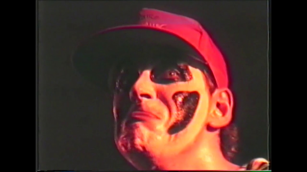 Dee Minor & the Dischords live - Local Inn - West Ryde "Crazy girl" 16 ...