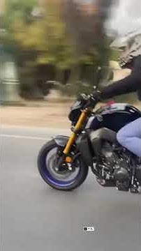 2021 MT 09 sp lif lvl 1 wheelie - YouTube