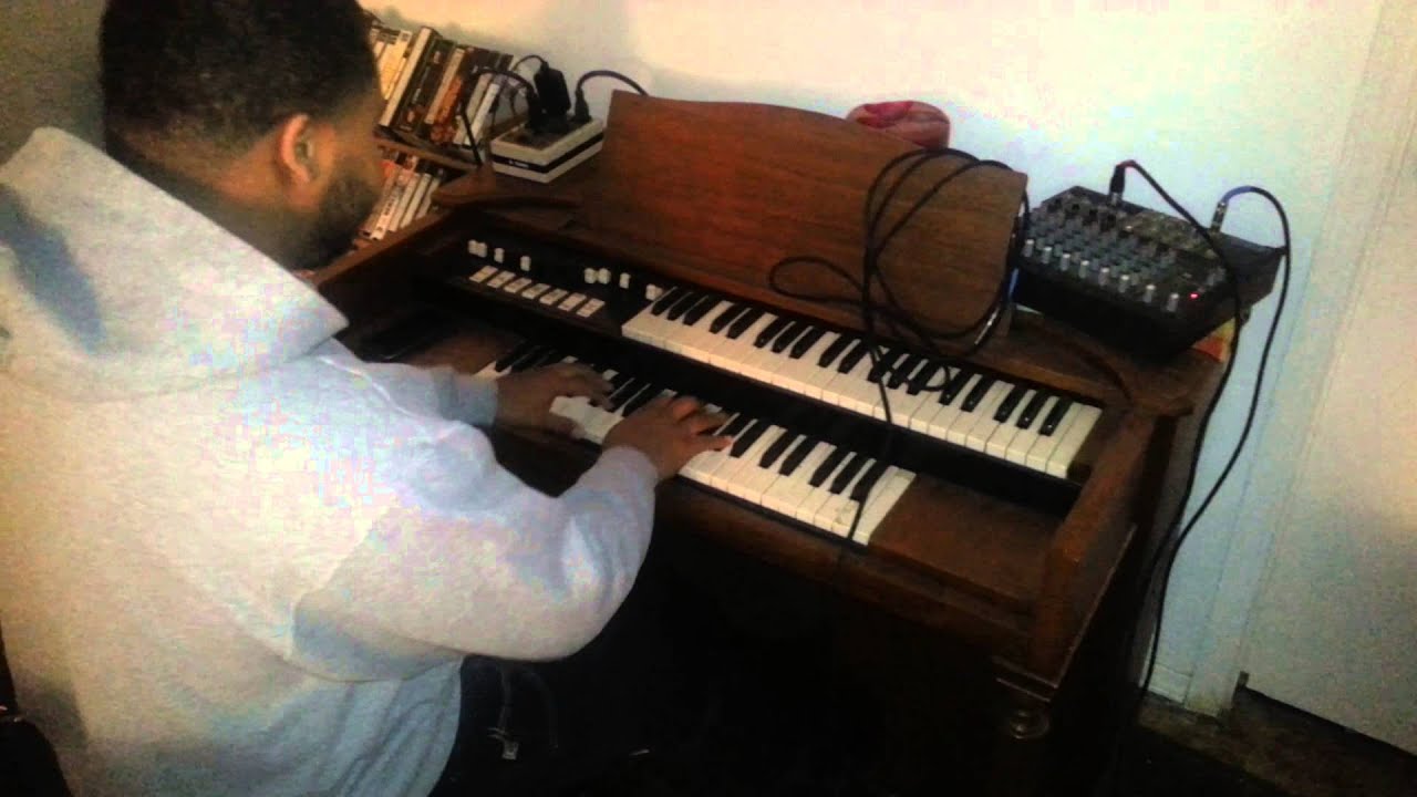 Amir Edwards on Dave Levy's Hot Rod organ - YouTube