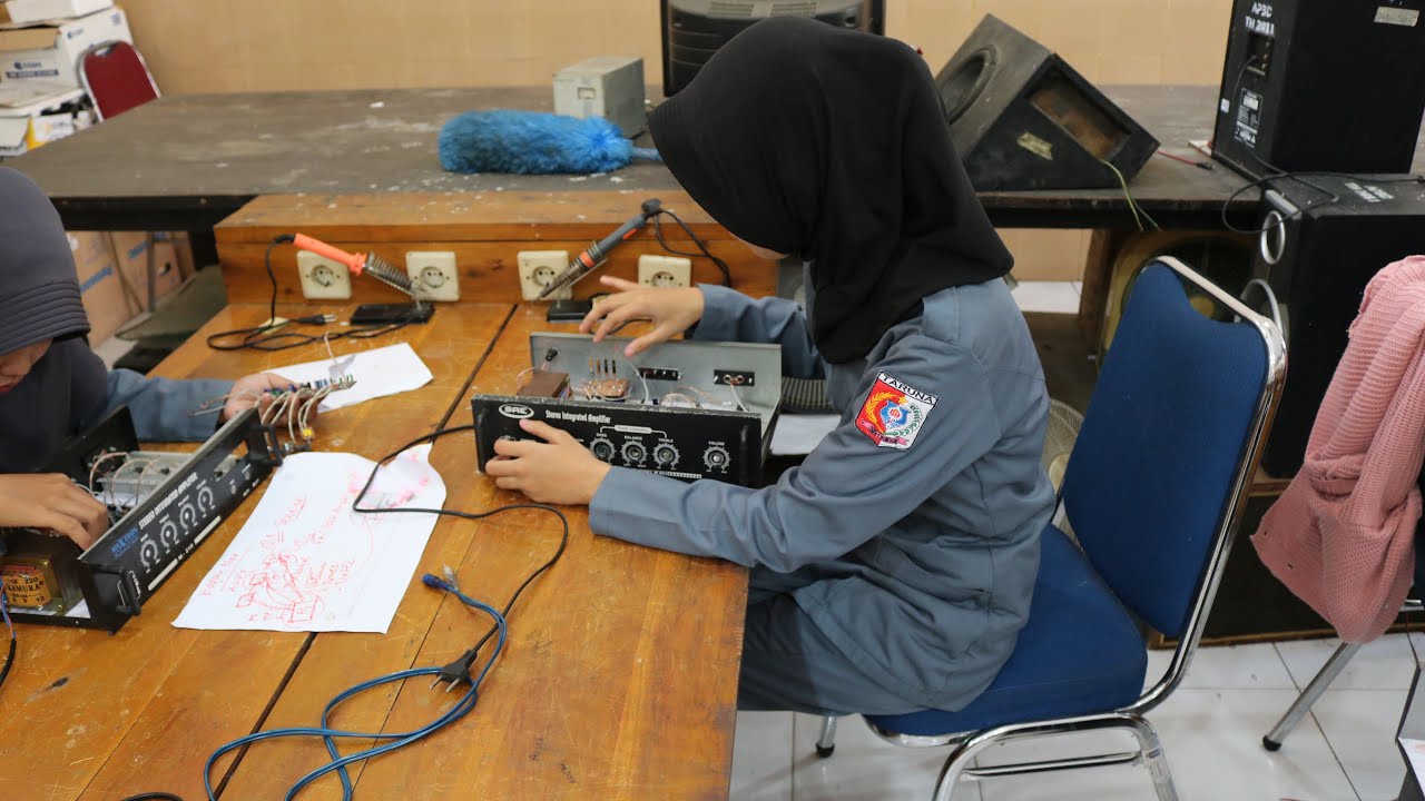 Kegiatan PSG Siswa Keahlian Audio Video - YouTube