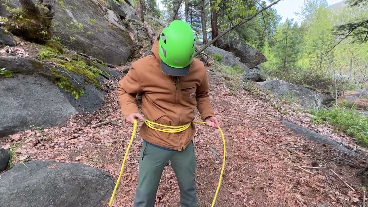 Bowline on a Coil - YouTube