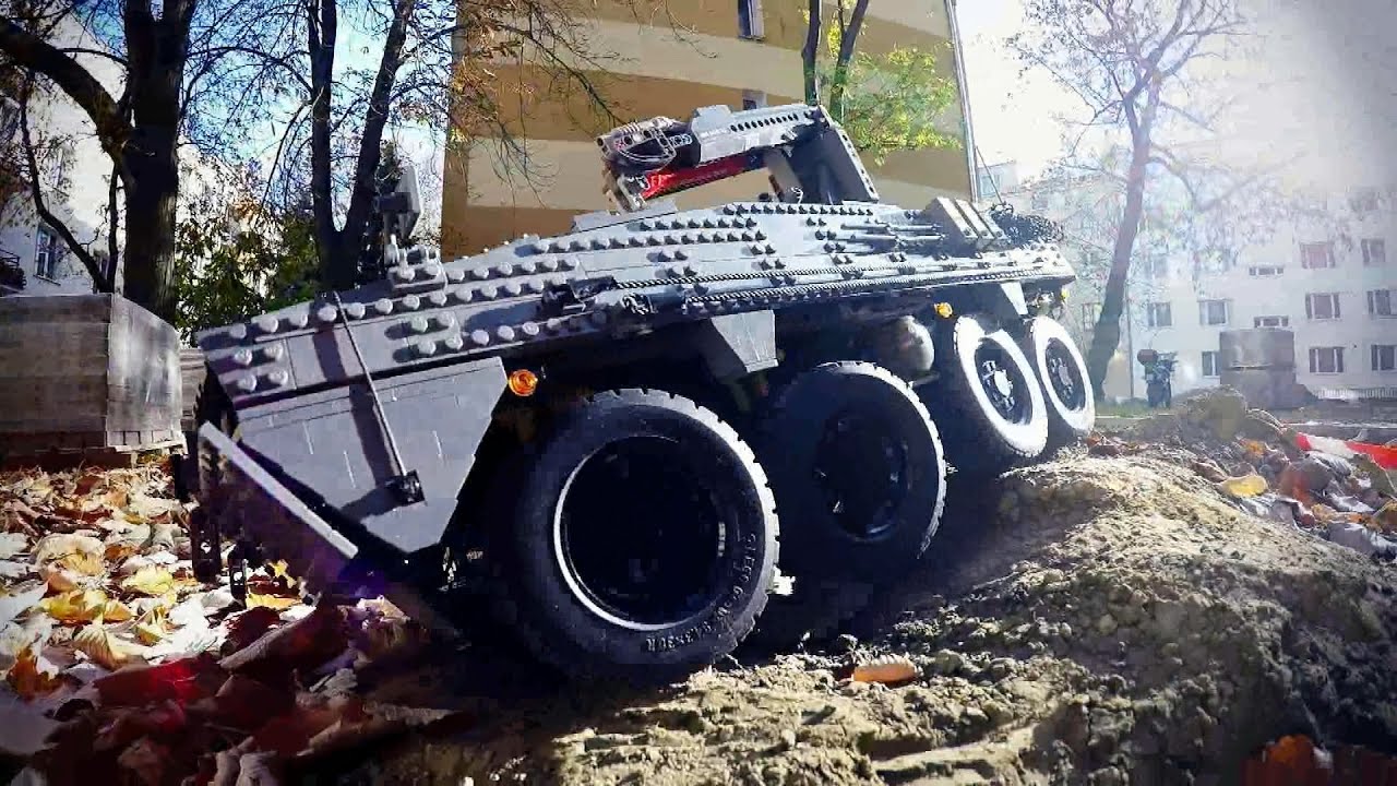 Lego Technic RC Rosomak WZT 8x8 APC - YouTube