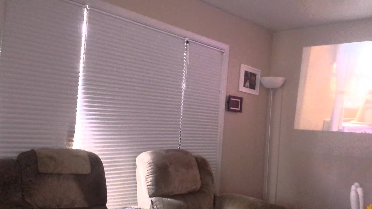 EPSON Ex7220 Projection test - YouTube