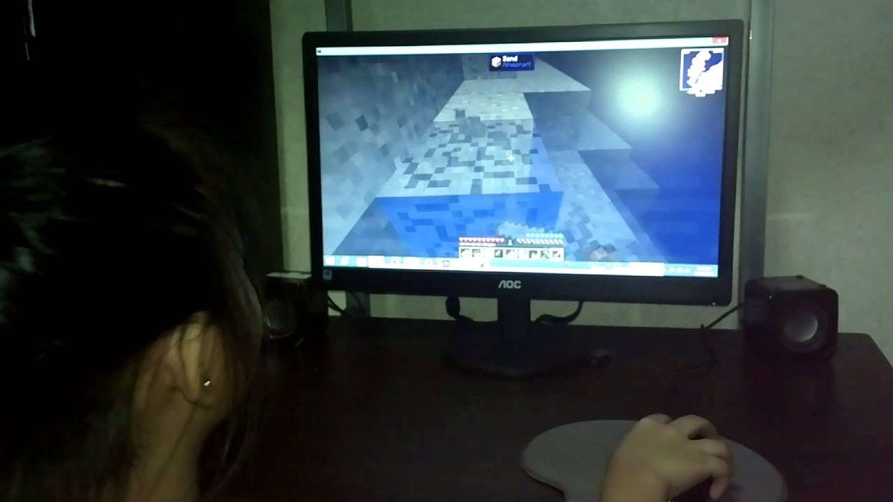 6 Year Old Kid Playing Minecraft on a Desktop 1 - YouTube