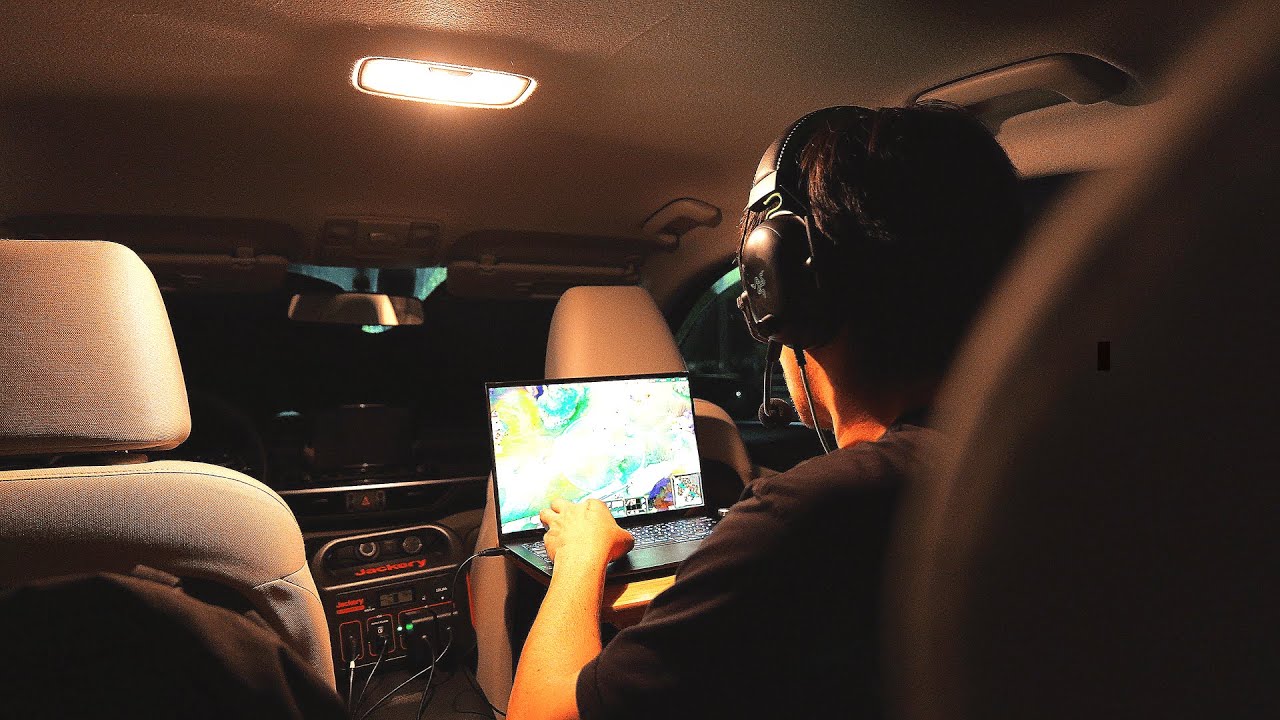Stealth Car Camping & Gaming in Parking Lot - YouTube