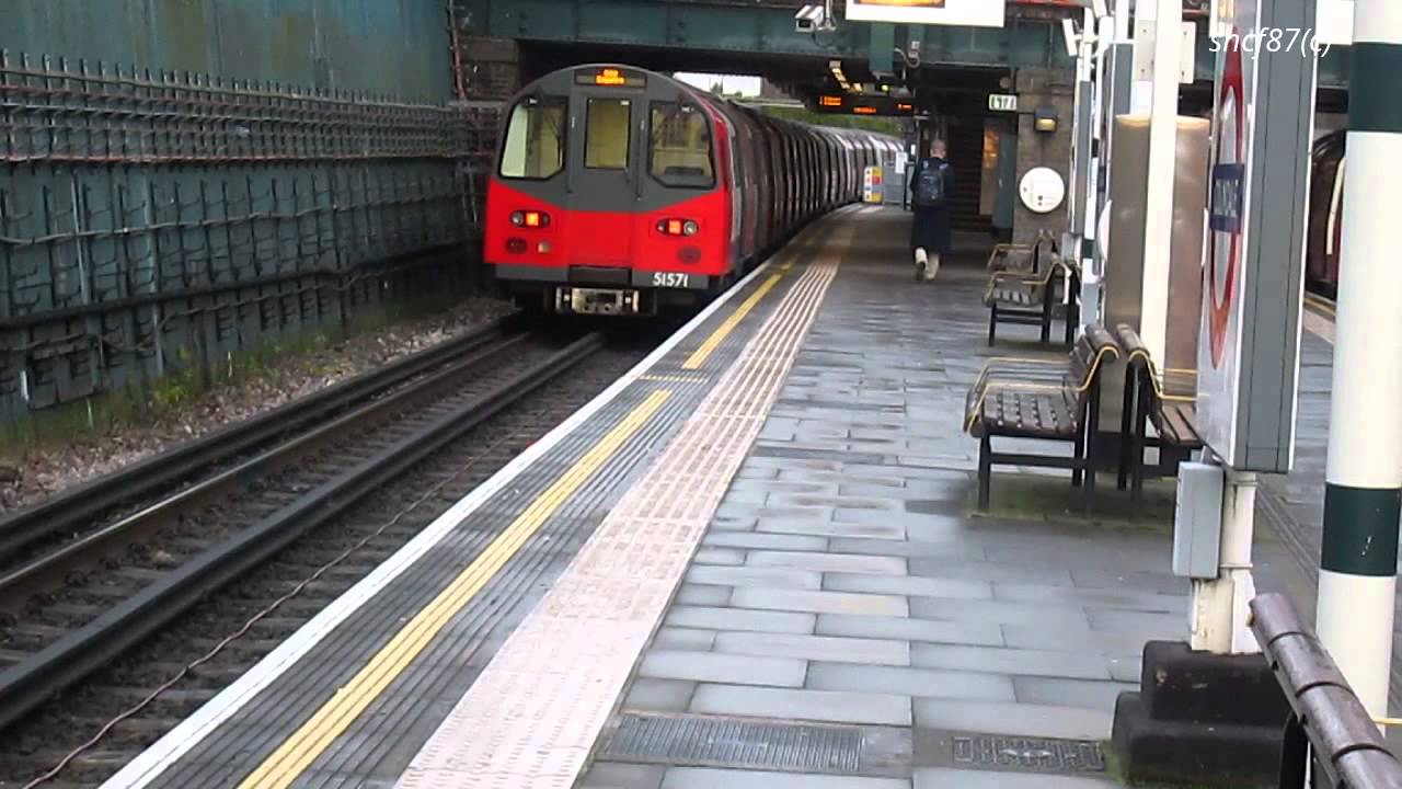 Northern Line 1995TS ''New LED Display'' departs at Colindale - YouTube
