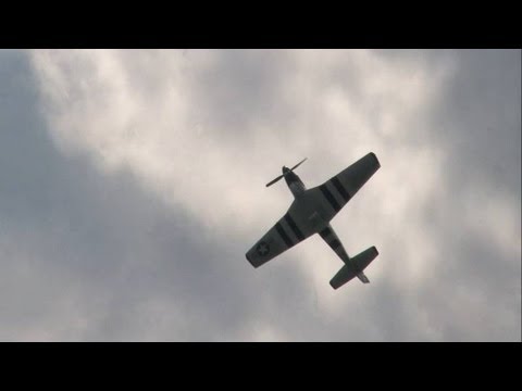 2012 World War II Weekend - Scott Yoak & P-51D Mustang - YouTube