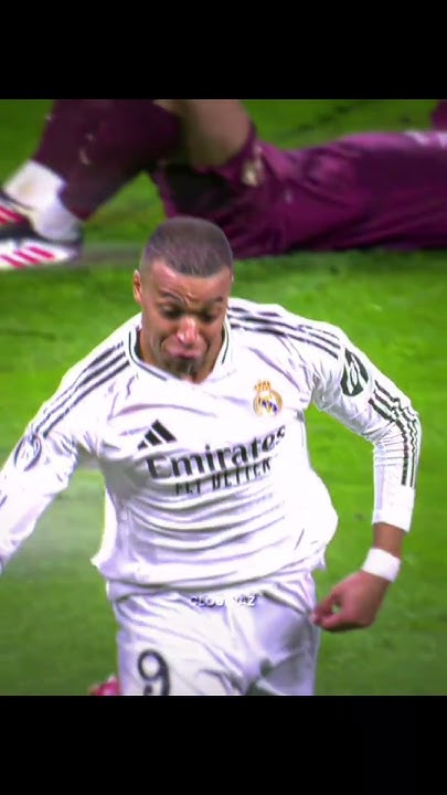 Menudo golazo de embape - YouTube