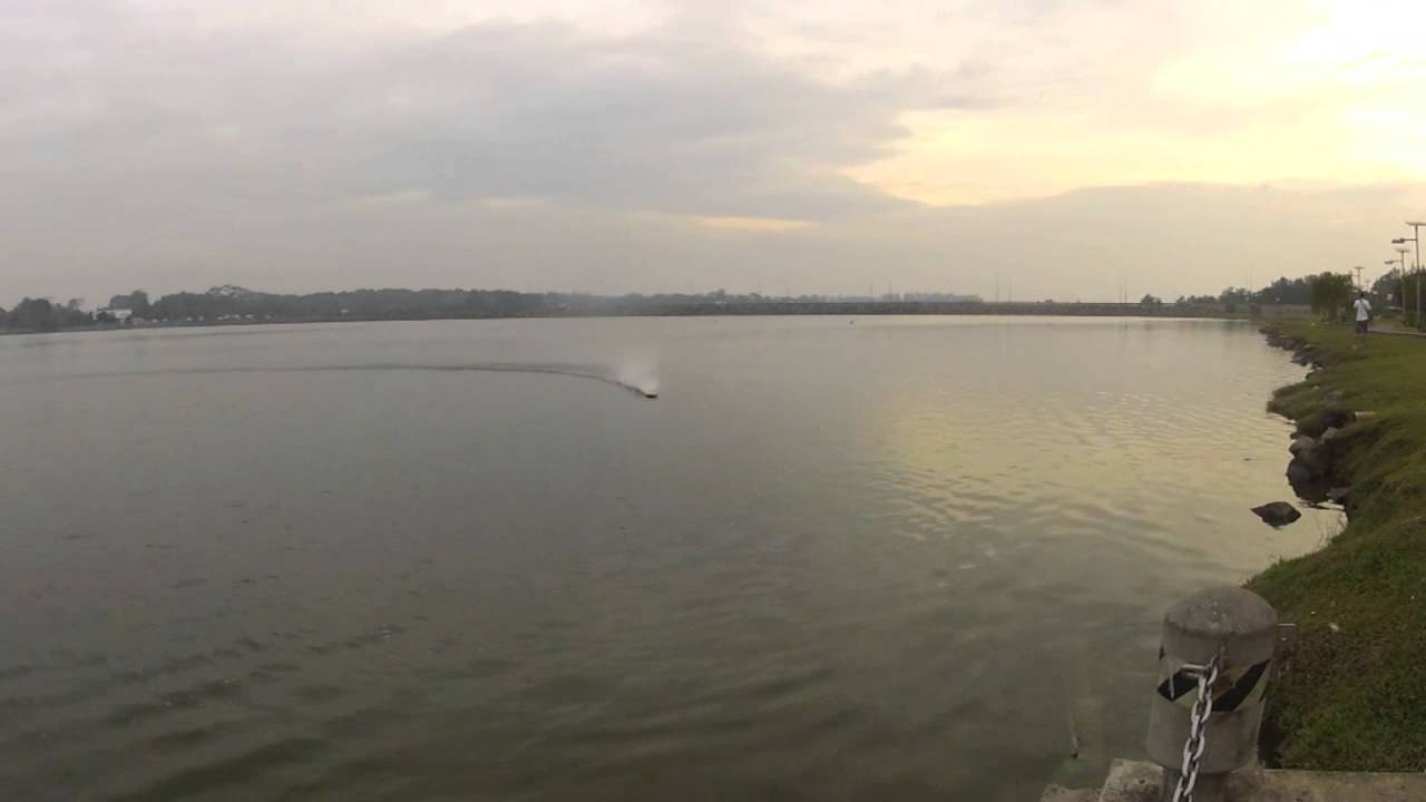 Delta Force Vortex Hydro boat - YouTube