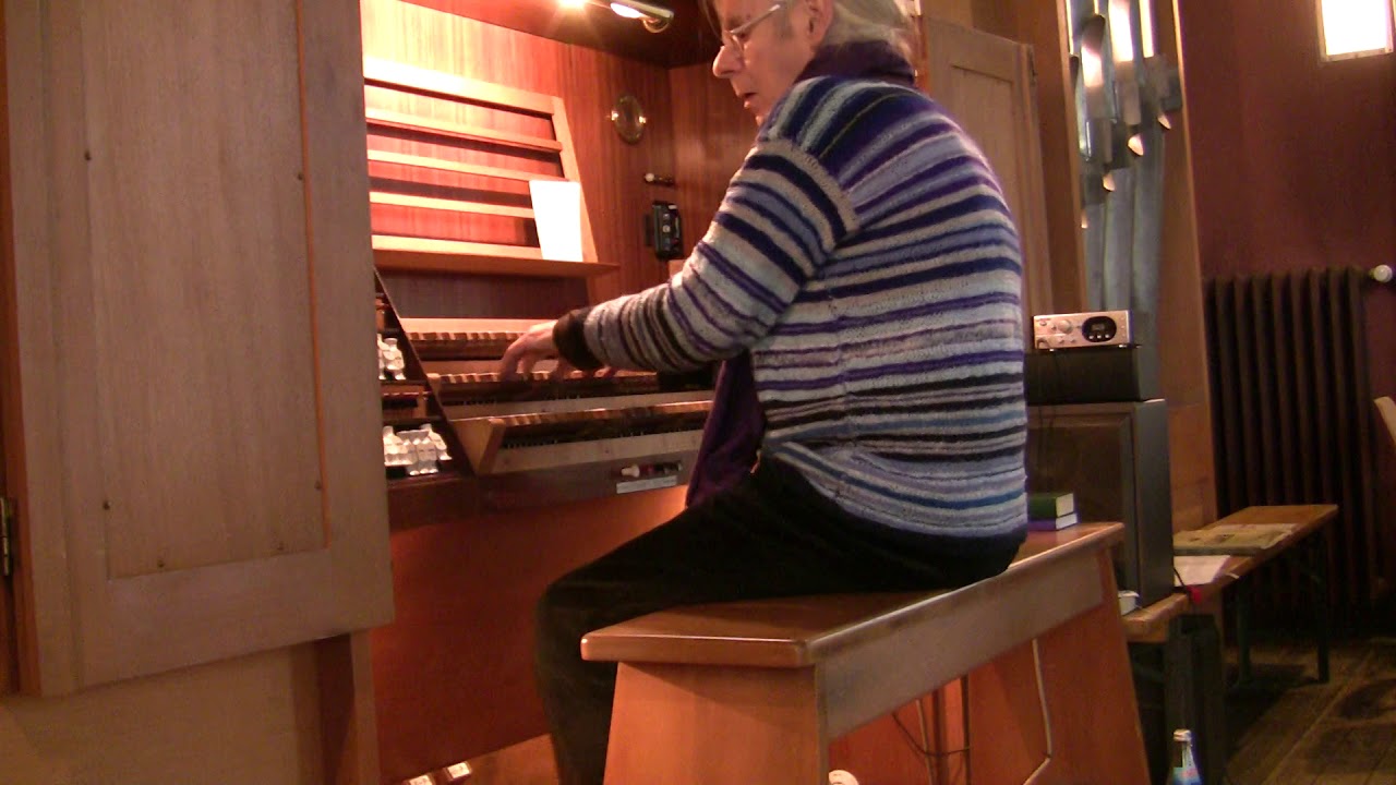 Joik 1 Sami song, calling ren, on pipe organ - YouTube