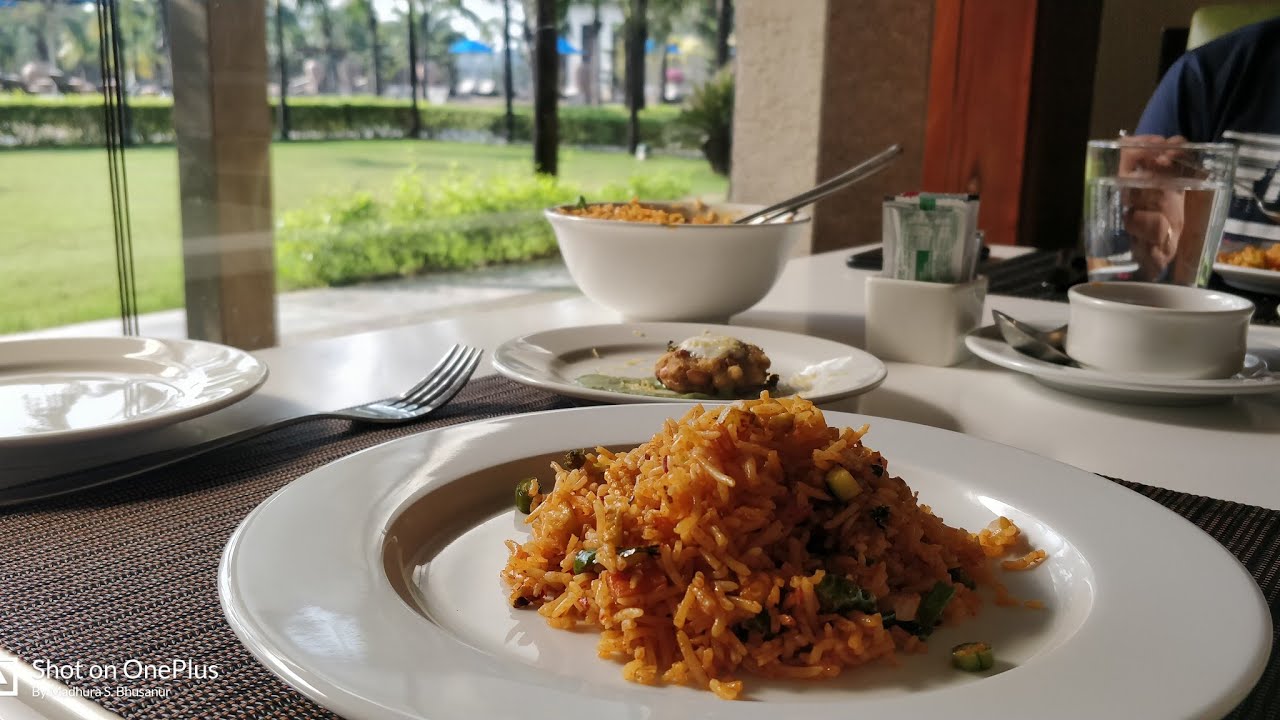 Food at Radisson Blu Resort, Karjat (Few snaps and menu ) - YouTube
