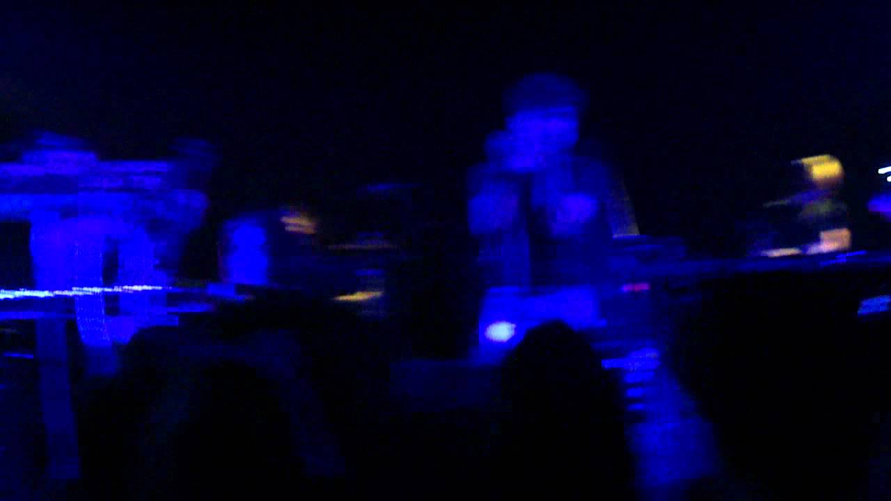 Neon Indian - Fallout @ Lincoln Hall,Chicago 10/14/11 - YouTube