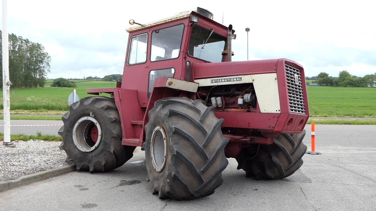 International IH 4166 walkaroung at Haubro Tractor Exhibition 2019 ...