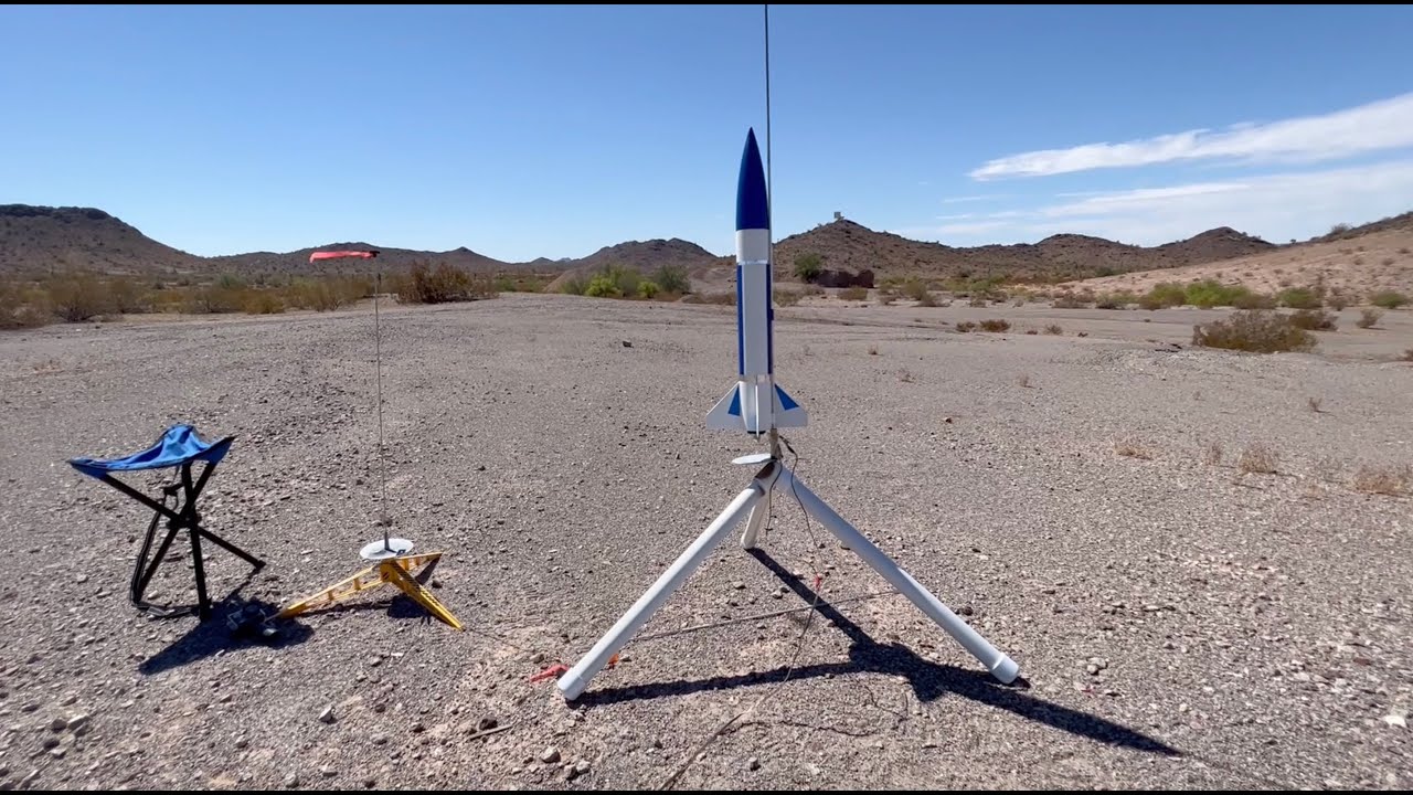 Blowing Dust Area Arizona Model Rocket Launches - YouTube