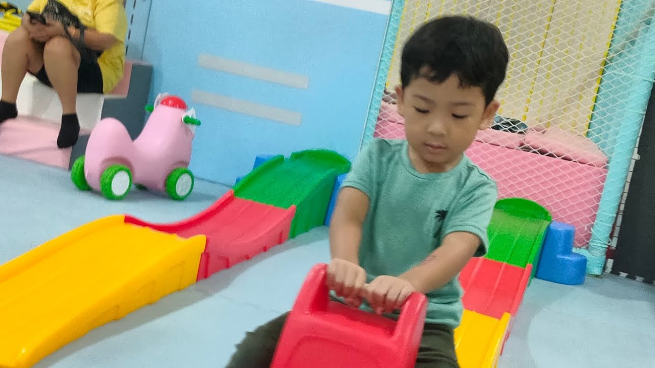 Jollyland - Robinsons Dasma - YouTube