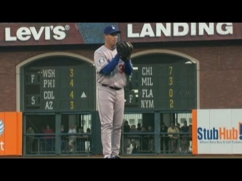 Maddux gets his 355th and final win of his career