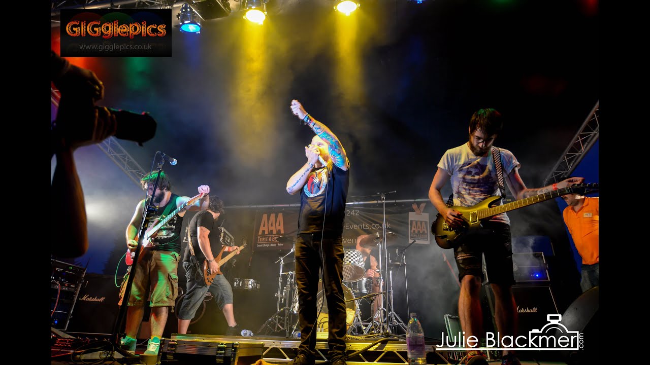 Iwade Rocks - Headline Band - Crashgate - YouTube