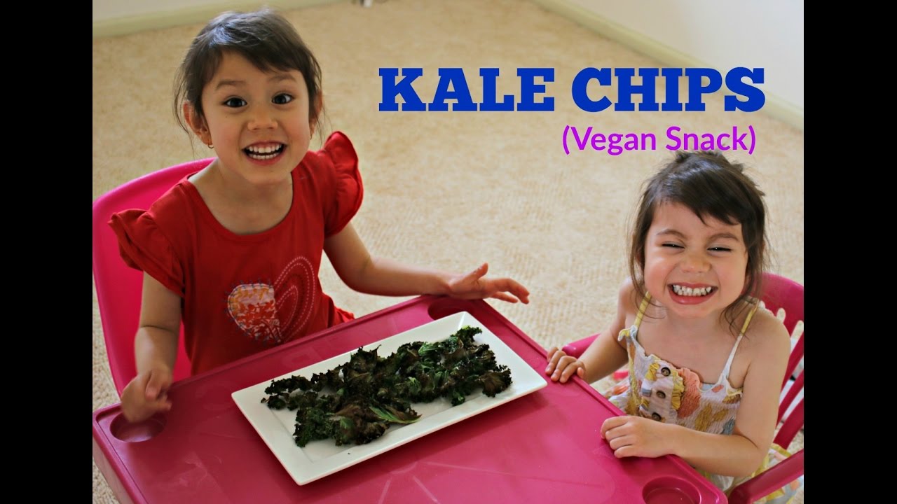 Kale Chips (Vegan snacks) with Hanna and Mia - YouTube