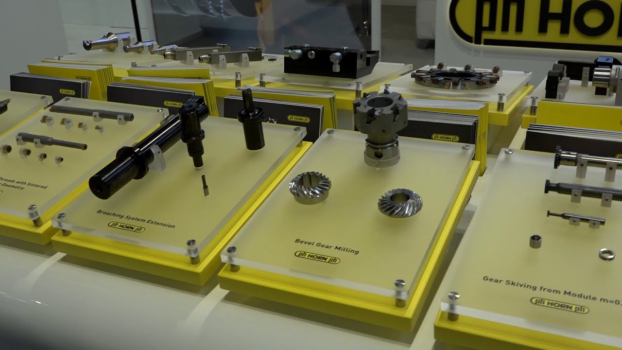 Horn have all the Gears to help you skive off - YouTube