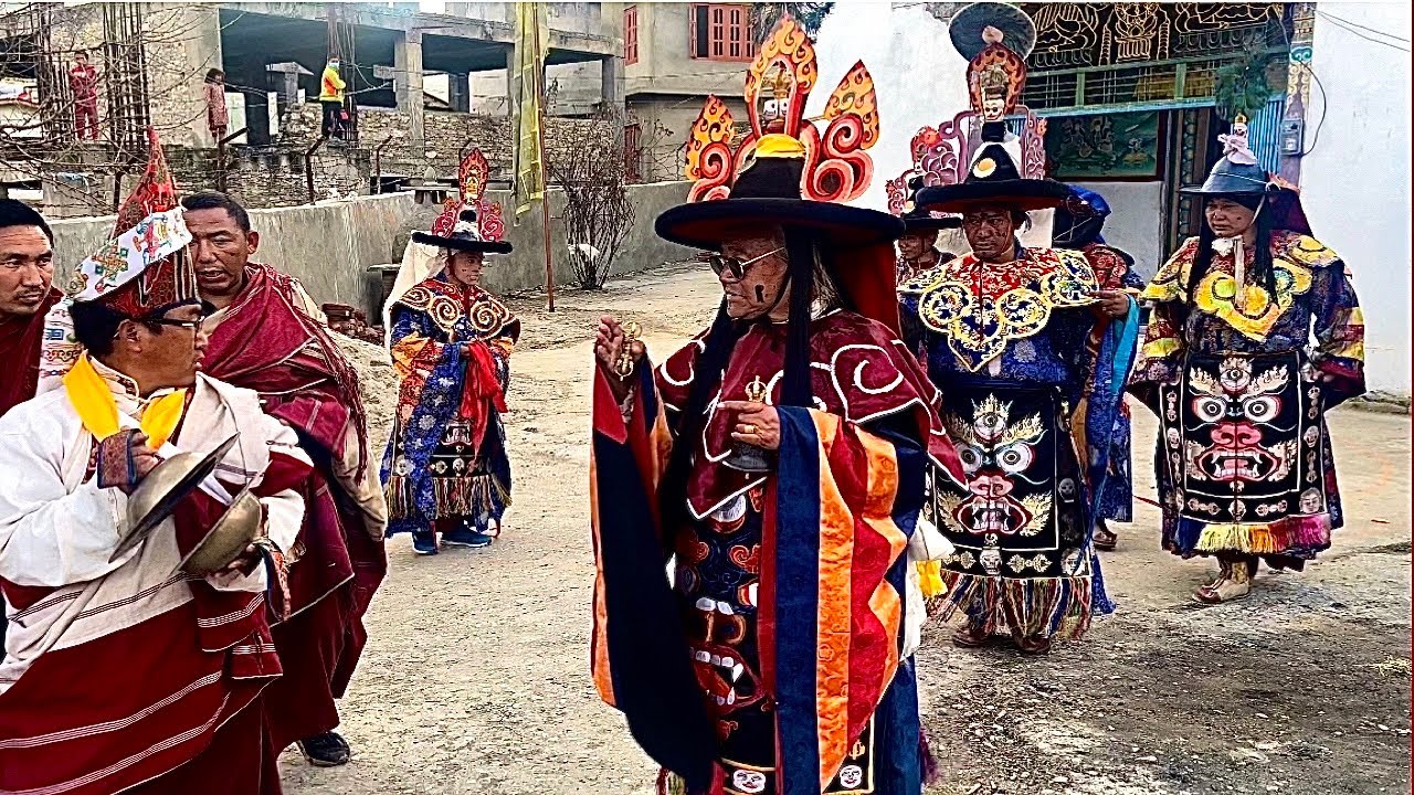 A Rare Himalayan Tribal Dance - YouTube
