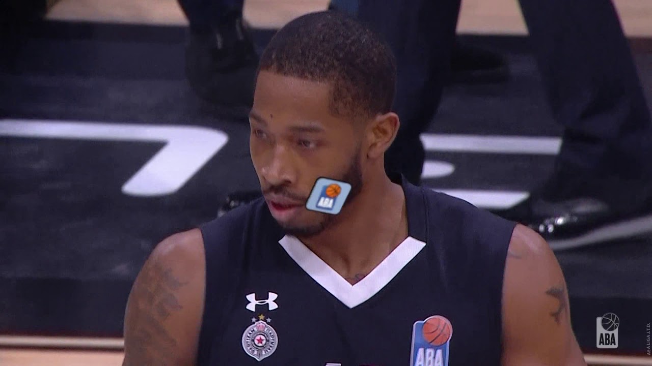 William Mosley makes the crowd go wild (Partizan NIS - Crvena zvezda ...